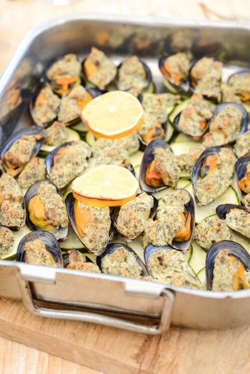 Überbackene Muscheln mit Persillade und Ziegenfrischkäse Rezept